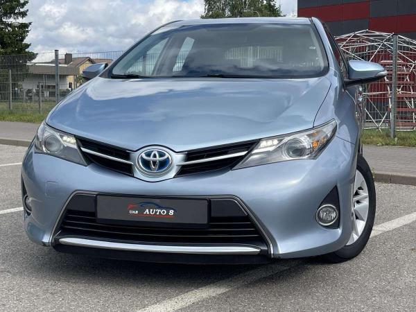 Zils Toyota Auris 2014 Viļņa, ar dzinēja tilpumu 1.80 L un nobraukumu 270 tūkst. km par 8600 €, foto 1 vietnē AUTOMOTO.COM.LV