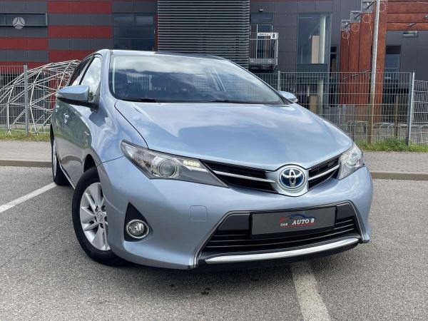 Zils Toyota Auris 2014 Viļņa, ar dzinēja tilpumu 1.80 L un nobraukumu 270 tūkst. km par 8600 €, foto 9 vietnē AUTOMOTO.COM.LV