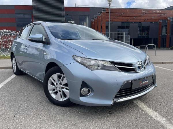 Zils Toyota Auris 2014 Viļņa, ar dzinēja tilpumu 1.80 L un nobraukumu 270 tūkst. km par 8600 €, foto 10 vietnē AUTOMOTO.COM.LV