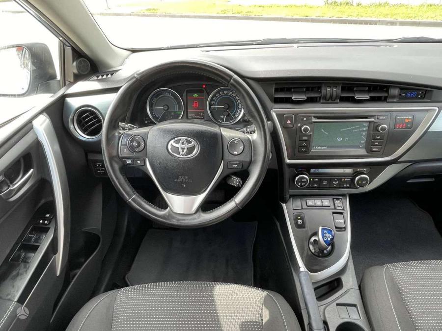 Zils Toyota Auris 2014 Viļņa, ar dzinēja tilpumu 1.80 L un nobraukumu 270 tūkst. km par 8600 €, foto 19 vietnē AUTOMOTO.COM.LV
