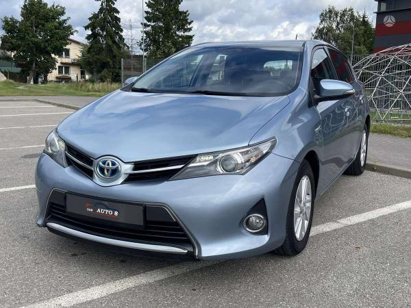 Zils Toyota Auris 2014 Viļņa, ar dzinēja tilpumu 1.80 L un nobraukumu 270 tūkst. km par 8550 €, foto 5 vietnē AUTOMOTO.COM.LV