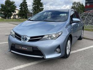 Blue Toyota Auris 2014 in Vilnius, with an engine capacity of 1.80 L and mileage of 270 thousand km for 8550 €, photo 6 on AUTOMOTO.COM.LV