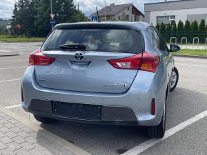 Blue Toyota Auris 2014 in Vilnius, with an engine capacity of 1.80 L and mileage of 270 thousand km for 8550 €, photo 11 on AUTOMOTO.COM.LV