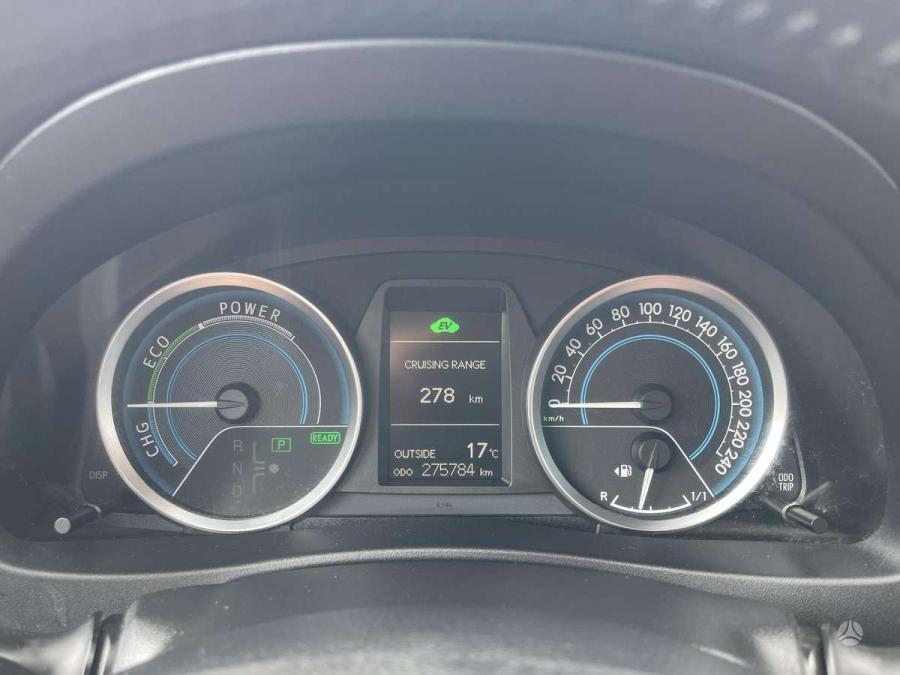Blue Toyota Auris 2014 in Vilnius, with an engine capacity of 1.80 L and mileage of 270 thousand km for 8550 €, photo 25 on AUTOMOTO.COM.LV