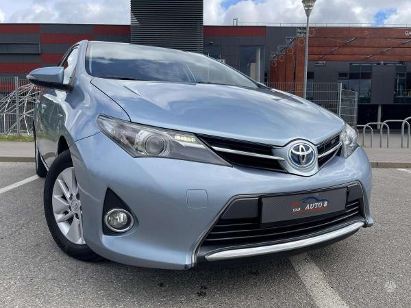 Blue Toyota Auris 2014 in Vilnius, with an engine capacity of 1.80 L and mileage of 274 thousand km for 7999 €, photo 8 on AUTOMOTO.COM.LV