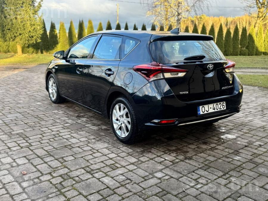 Zils Toyota Auris 2015 Rīga, ar dzinēja tilpumu 1.80 L un nobraukumu 233 tūkst. km par 8950 €, foto 6 vietnē AUTOMOTO.COM.LV