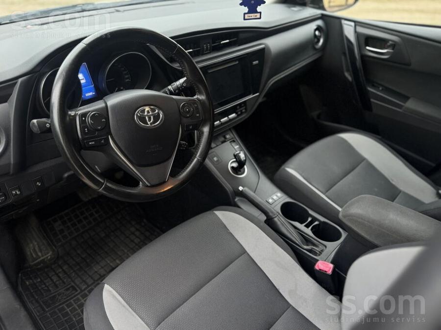Zils Toyota Auris 2015 Rīga, ar dzinēja tilpumu 1.80 L un nobraukumu 233 tūkst. km par 8950 €, foto 10 vietnē AUTOMOTO.COM.LV