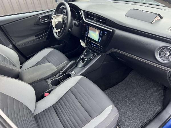 Blue Toyota Auris 2015 in Kaunas, with an engine capacity of 1.80 L and mileage of 277 thousand km for 4400 €, photo 8 on AUTOMOTO.COM.LV
