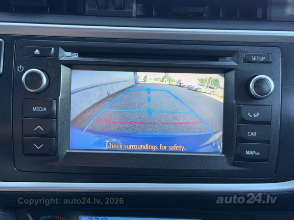 Blue Toyota Auris 2015 in Parnu, with an engine capacity of 1.60 L and mileage of 148 thousand km for 7500 €, photo 10 on AUTOMOTO.COM.LV