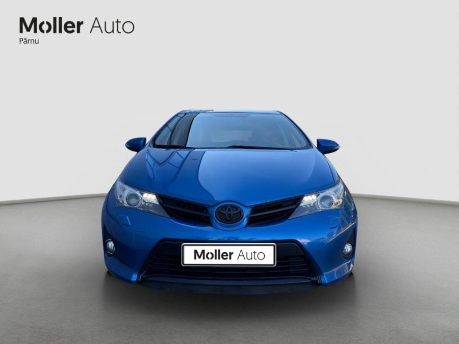 Zils Toyota Auris 2015 Pērnava, ar dzinēja tilpumu 1.60 L un nobraukumu 148 tūkst. km par 7500 €, foto 4 vietnē AUTOMOTO.COM.LV