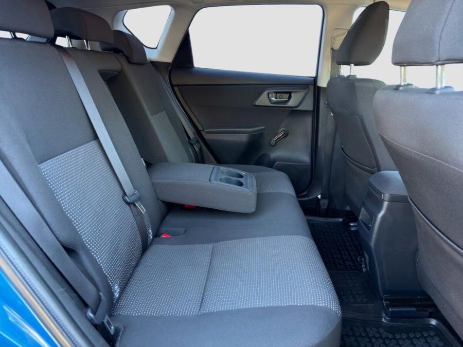 Zils Toyota Auris 2015 Pērnava, ar dzinēja tilpumu 1.60 L un nobraukumu 148 tūkst. km par 7500 €, foto 7 vietnē AUTOMOTO.COM.LV