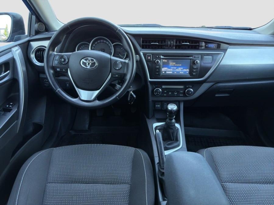Zils Toyota Auris 2015 Pērnava, ar dzinēja tilpumu 1.60 L un nobraukumu 148 tūkst. km par 7500 €, foto 8 vietnē AUTOMOTO.COM.LV