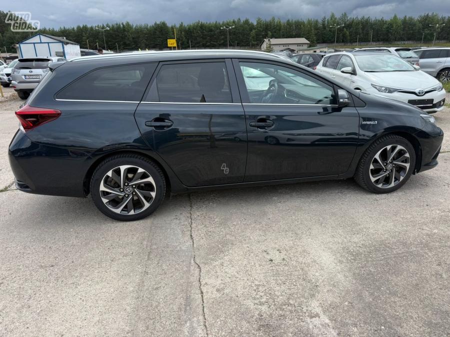Zils Toyota Auris 2015 Viļņa, ar dzinēja tilpumu 1.80 L un nobraukumu 261 tūkst. km par 11950 €, foto 3 vietnē AUTOMOTO.COM.LV