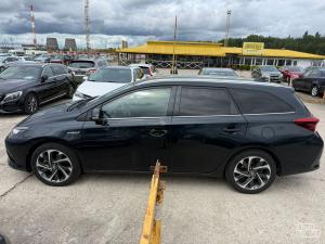 Zils Toyota Auris 2015 Viļņa, ar dzinēja tilpumu 1.80 L un nobraukumu 261 tūkst. km par 11950 €, foto 5 vietnē AUTOMOTO.COM.LV