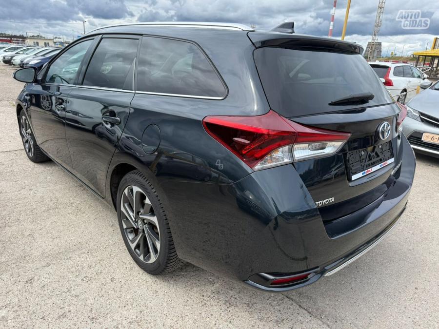 Zils Toyota Auris 2015 Viļņa, ar dzinēja tilpumu 1.80 L un nobraukumu 261 tūkst. km par 11950 €, foto 8 vietnē AUTOMOTO.COM.LV