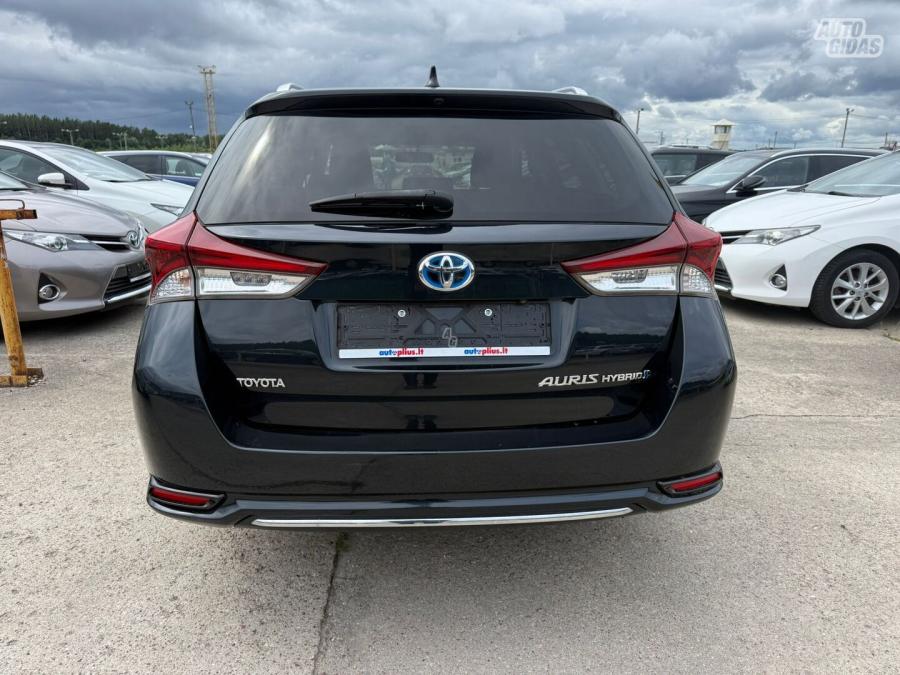 Zils Toyota Auris 2015 Viļņa, ar dzinēja tilpumu 1.80 L un nobraukumu 261 tūkst. km par 11950 €, foto 9 vietnē AUTOMOTO.COM.LV