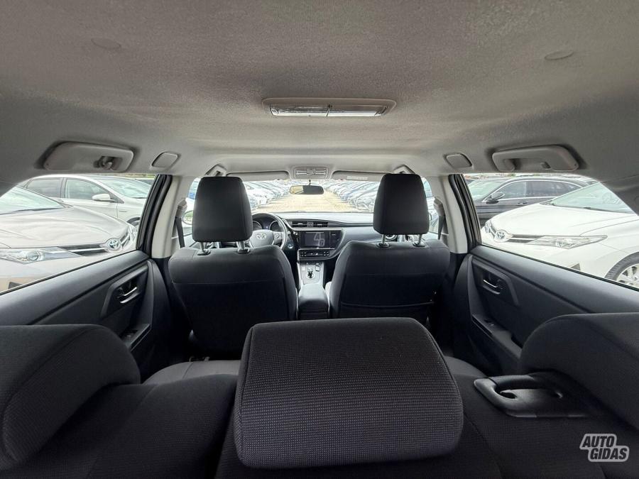 Zils Toyota Auris 2015 Viļņa, ar dzinēja tilpumu 1.80 L un nobraukumu 261 tūkst. km par 11950 €, foto 14 vietnē AUTOMOTO.COM.LV