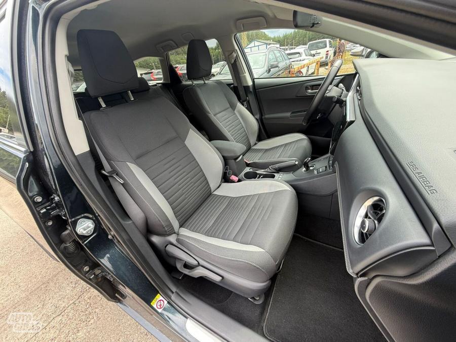 Zils Toyota Auris 2015 Viļņa, ar dzinēja tilpumu 1.80 L un nobraukumu 261 tūkst. km par 11950 €, foto 18 vietnē AUTOMOTO.COM.LV