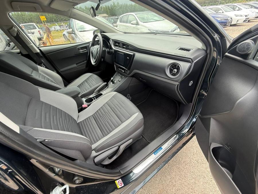 Zils Toyota Auris 2015 Viļņa, ar dzinēja tilpumu 1.80 L un nobraukumu 261 tūkst. km par 11950 €, foto 23 vietnē AUTOMOTO.COM.LV