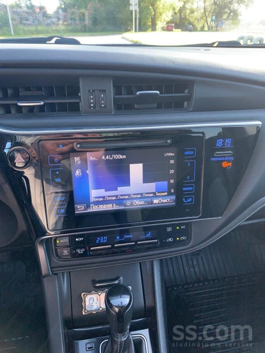 Zils Toyota Auris 2015 Liepāja, ar dzinēja tilpumu 1.20 L un nobraukumu 91 tūkst. km par 10800 €, foto 15 vietnē AUTOMOTO.COM.LV