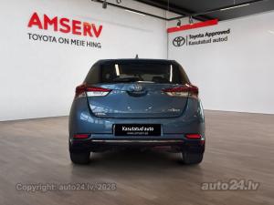 Blue Toyota Auris 2015 in Tartu, with an engine capacity of 1.60 L and mileage of 141 thousand km for 9990 €, photo 5 on AUTOMOTO.COM.LV