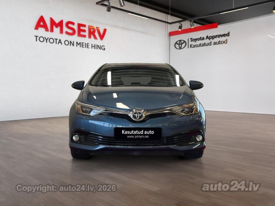 Blue Toyota Auris 2015 in Tartu, with an engine capacity of 1.60 L and mileage of 141 thousand km for 9990 €, photo 6 on AUTOMOTO.COM.LV