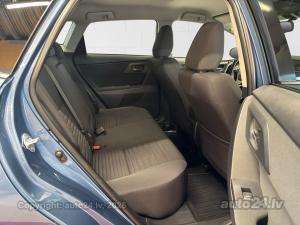 Blue Toyota Auris 2015 in Tartu, with an engine capacity of 1.60 L and mileage of 141 thousand km for 9990 €, photo 8 on AUTOMOTO.COM.LV