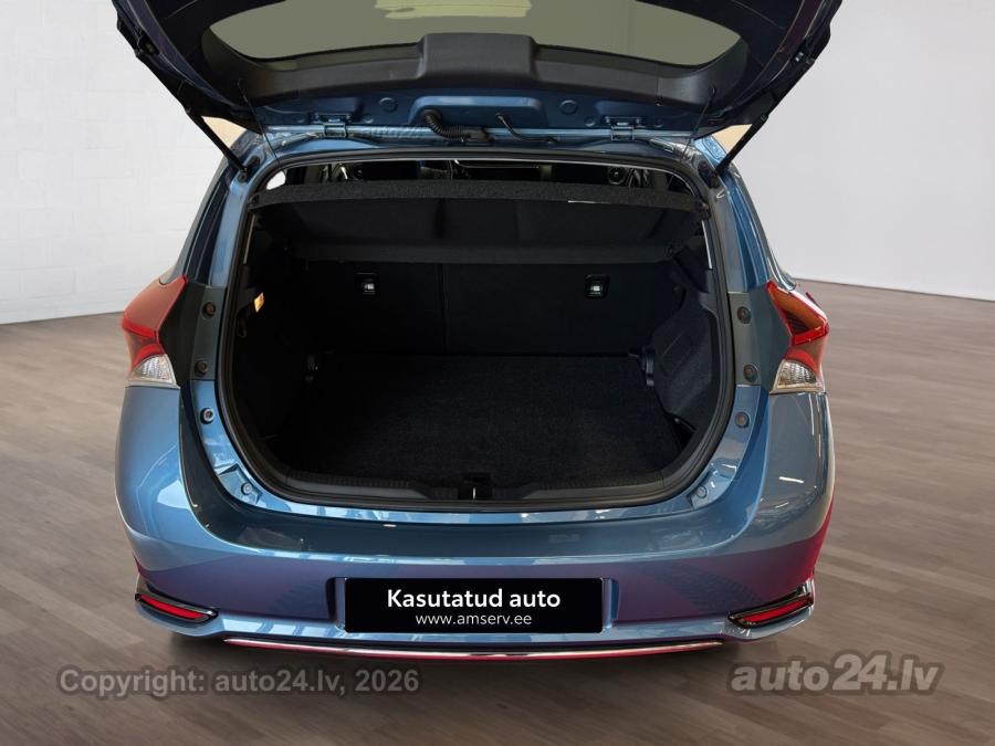 Blue Toyota Auris 2015 in Tartu, with an engine capacity of 1.60 L and mileage of 141 thousand km for 9990 €, photo 11 on AUTOMOTO.COM.LV