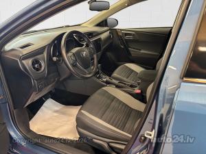 Blue Toyota Auris 2015 in Tartu, with an engine capacity of 1.60 L and mileage of 141 thousand km for 9990 €, photo 12 on AUTOMOTO.COM.LV