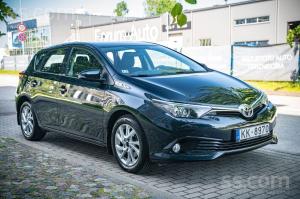 Zils Toyota Auris 2016 Rīga, ar dzinēja tilpumu 1.60 L un nobraukumu 125 tūkst. km par 2300 €, foto 3 vietnē AUTOMOTO.COM.LV