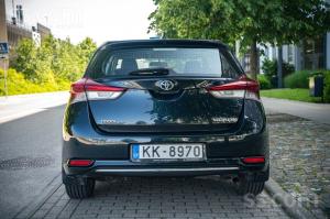 Zils Toyota Auris 2016 Rīga, ar dzinēja tilpumu 1.60 L un nobraukumu 125 tūkst. km par 2300 €, foto 5 vietnē AUTOMOTO.COM.LV