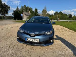 Blue Toyota Auris 2016 in Riga, with an engine capacity of 1.60 L and mileage of 134 thousand km for 7800 €, photo 6 on AUTOMOTO.COM.LV