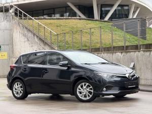 Zils Toyota Auris 2016 Viļņa, ar dzinēja tilpumu 1.60 L un nobraukumu 82 tūkst. km par 9350 €, foto  vietnē AUTOMOTO.COM.LV