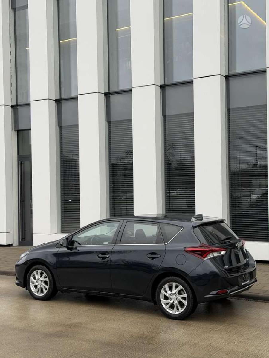 Blue Toyota Auris 2016 in Vilnius, with an engine capacity of 1.60 L and mileage of 82 thousand km for 9350 €, photo 12 on AUTOMOTO.COM.LV