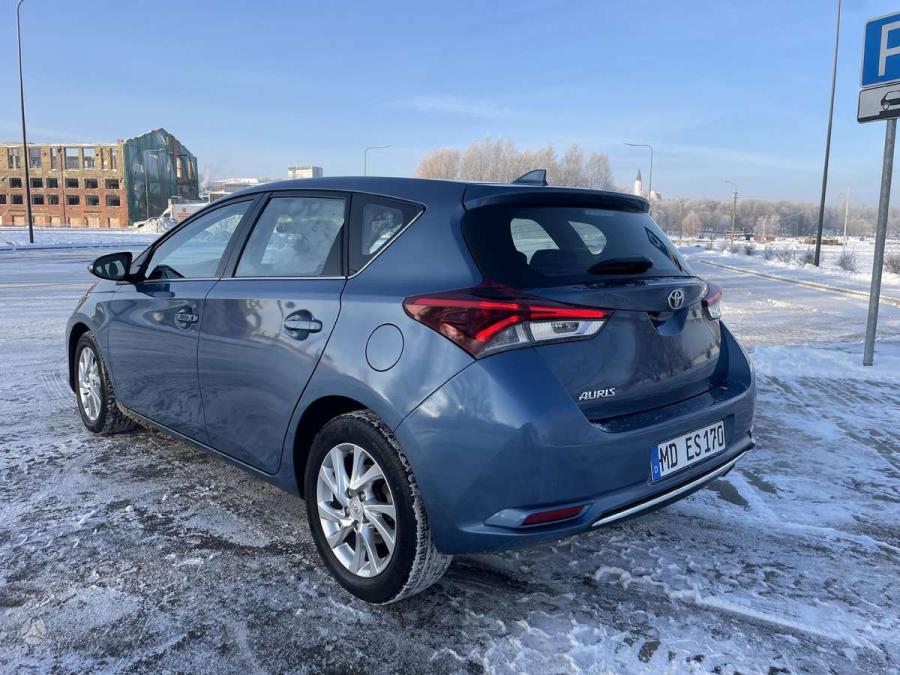 Zils Toyota Auris 2016 Šauļi, ar dzinēja tilpumu 1.20 L un nobraukumu 79 tūkst. km par 7990 €, foto 3 vietnē AUTOMOTO.COM.LV