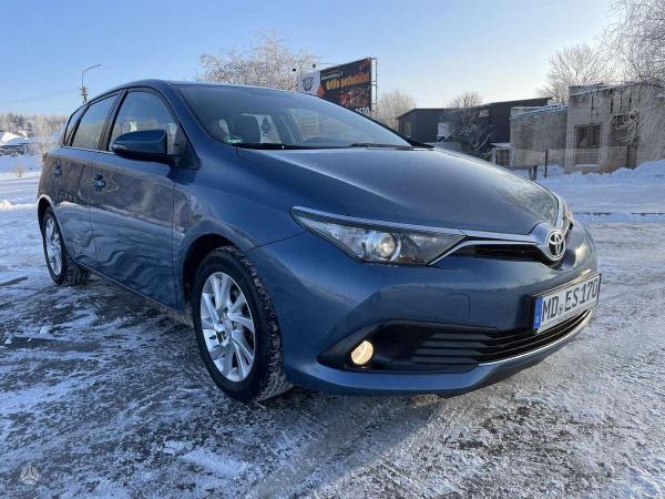 Blue Toyota Auris 2016 in Siauliai, with an engine capacity of 1.20 L and mileage of 79 thousand km for 7990 €, photo 7 on AUTOMOTO.COM.LV