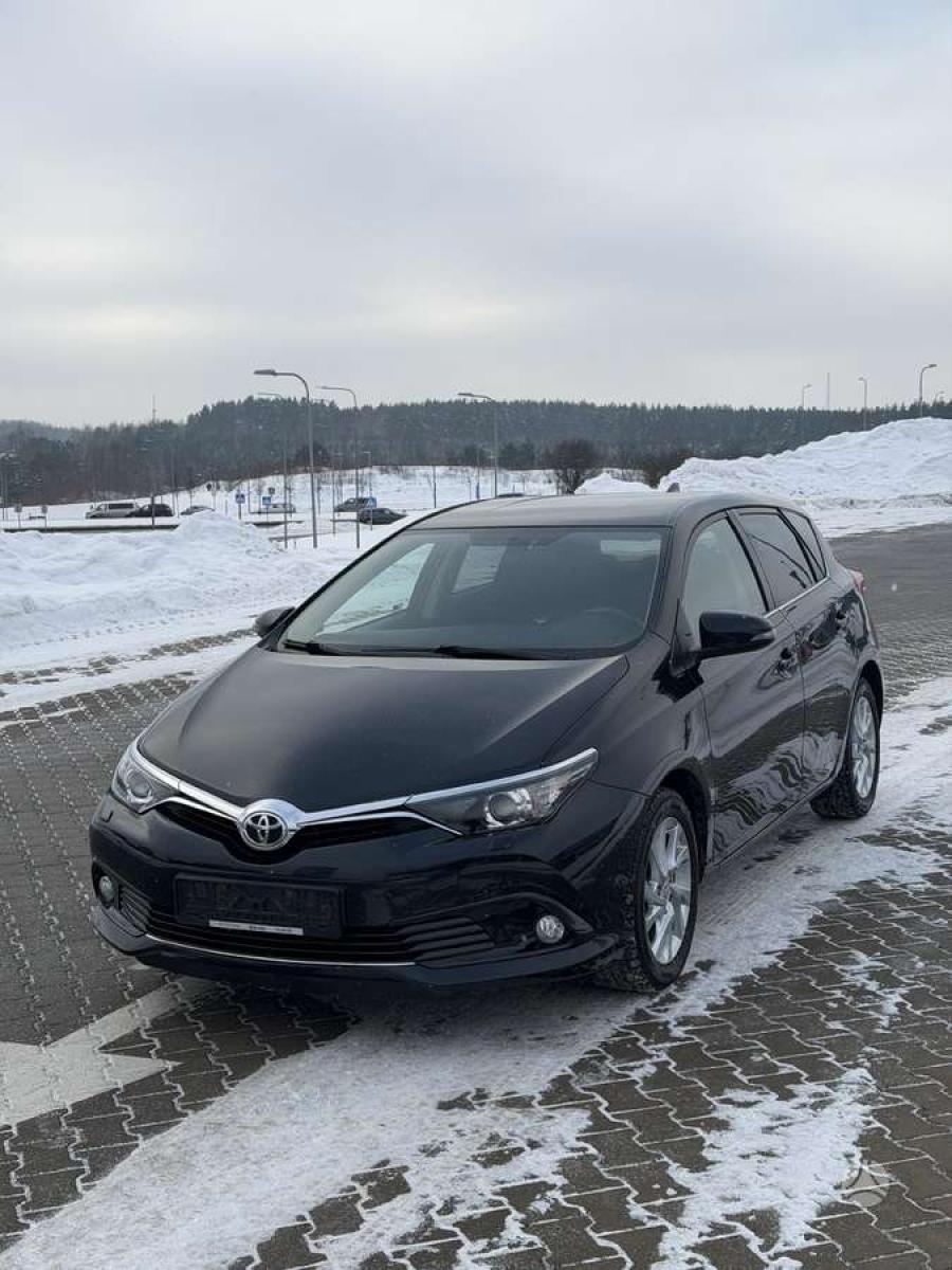 Blue Toyota Auris 2016 in Vilnius, with an engine capacity of 1.60 L and mileage of 82 thousand km for 9250 €, photo 12 on AUTOMOTO.COM.LV
