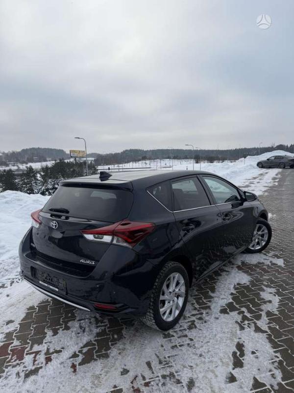 Zils Toyota Auris 2016 Viļņa, ar dzinēja tilpumu 1.60 L un nobraukumu 82 tūkst. km par 9250 €, foto 6 vietnē AUTOMOTO.COM.LV