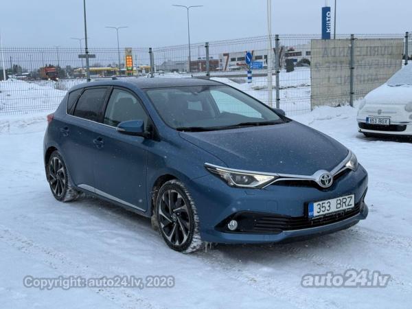 Blue Toyota Auris 2016 in Tallinn, with an engine capacity of 1.20 L and mileage of 149 thousand km for 9990 €, photo 3 on AUTOMOTO.COM.LV