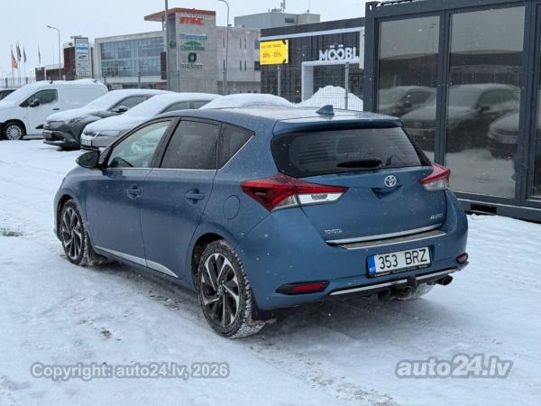 Blue Toyota Auris 2016 in Tallinn, with an engine capacity of 1.20 L and mileage of 149 thousand km for 9990 €, photo 4 on AUTOMOTO.COM.LV