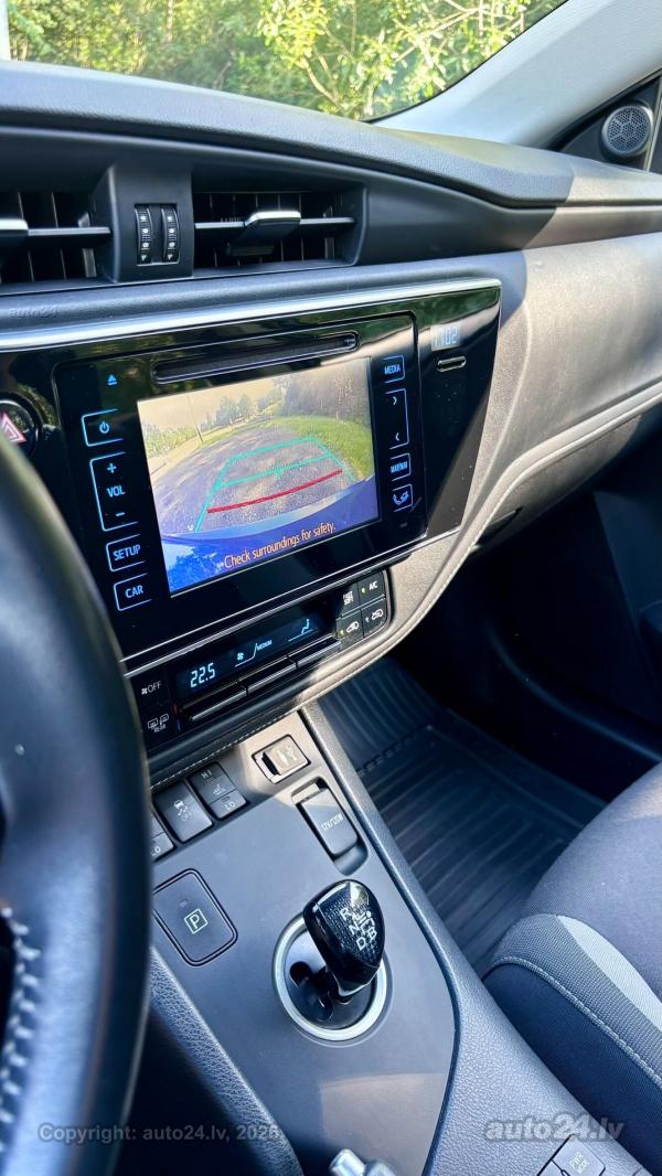 Zils Toyota Auris 2016 Tartu, ar dzinēja tilpumu 1.80 L un nobraukumu 129 tūkst. km par 12500 €, foto 8 vietnē AUTOMOTO.COM.LV