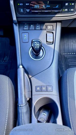 Zils Toyota Auris 2016 Tartu, ar dzinēja tilpumu 1.80 L un nobraukumu 129 tūkst. km par 12500 €, foto 10 vietnē AUTOMOTO.COM.LV