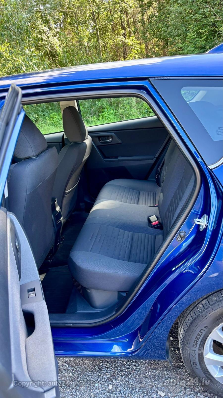Zils Toyota Auris 2016 Tartu, ar dzinēja tilpumu 1.80 L un nobraukumu 129 tūkst. km par 12500 €, foto 11 vietnē AUTOMOTO.COM.LV
