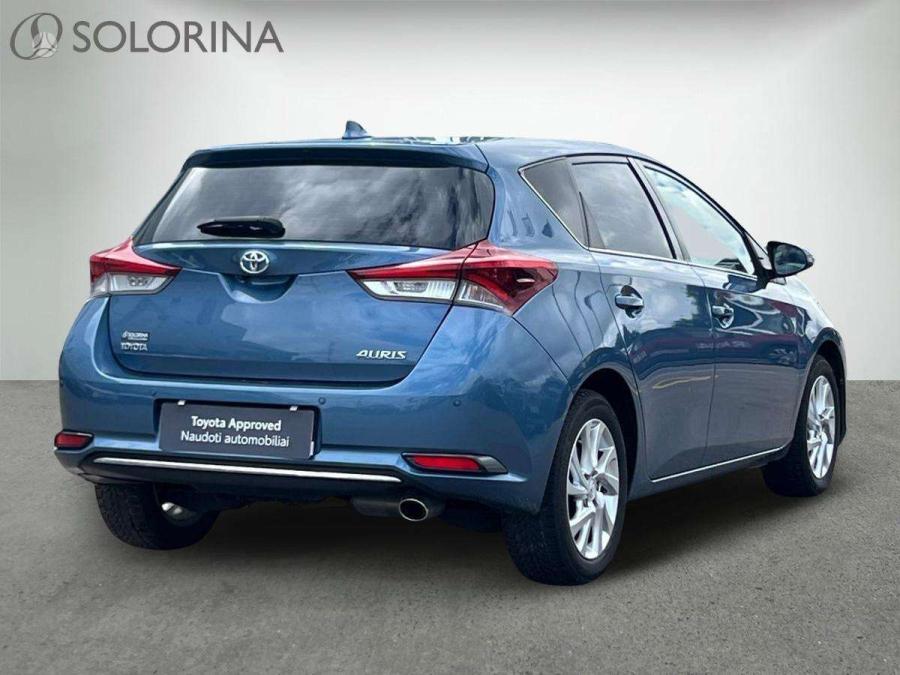 Blue Toyota Auris 2016 in Klaipeda, with an engine capacity of 1.20 L and mileage of 54 thousand km for 12000 €, photo 3 on AUTOMOTO.COM.LV