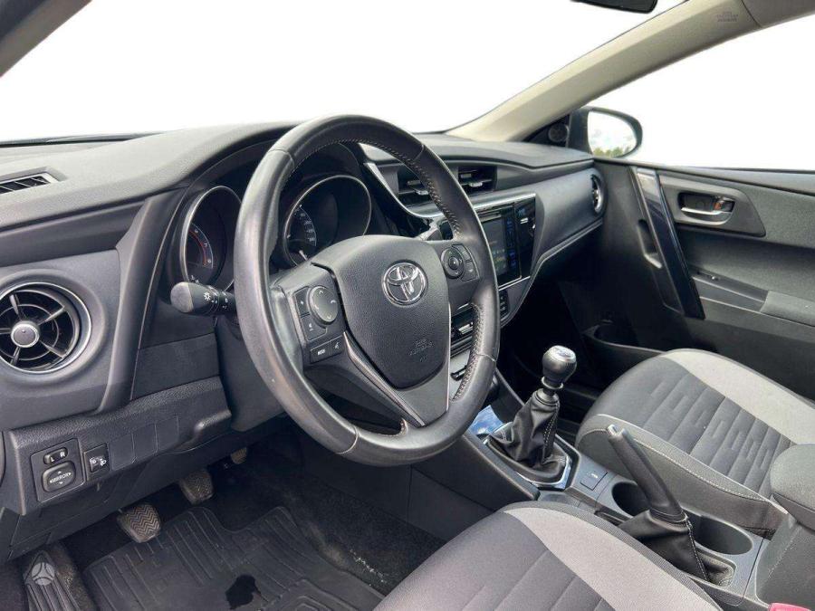 Blue Toyota Auris 2016 in Klaipeda, with an engine capacity of 1.20 L and mileage of 54 thousand km for 12000 €, photo 12 on AUTOMOTO.COM.LV