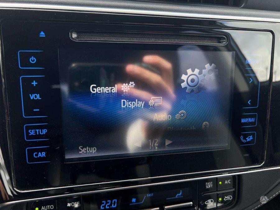 Blue Toyota Auris 2016 in Klaipeda, with an engine capacity of 1.20 L and mileage of 54 thousand km for 12000 €, photo 14 on AUTOMOTO.COM.LV