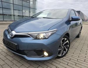 Zils Toyota Auris 2016 Panevēža, ar dzinēja tilpumu 1.80 L un nobraukumu 238 tūkst. km par 9499 €, foto  vietnē AUTOMOTO.COM.LV