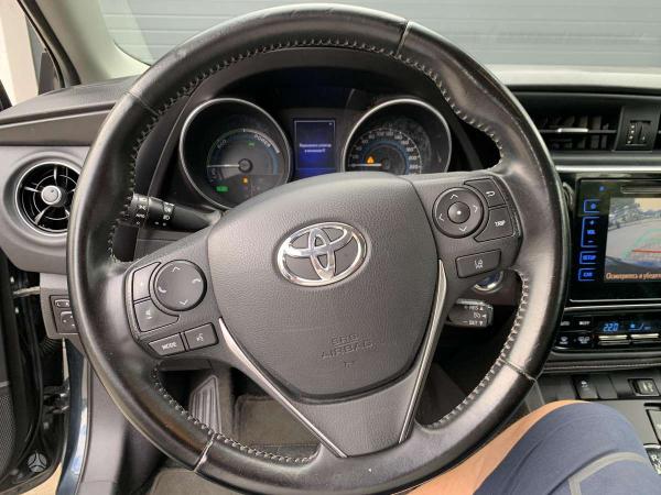 Blue Toyota Auris 2016 in Kaunas, with an engine capacity of 1.80 L and mileage of 208 thousand km for 9950 €, photo 10 on AUTOMOTO.COM.LV