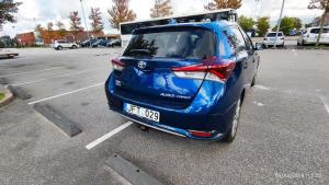 Blue Toyota Auris 2016 in Klaipeda, with an engine capacity of 1.80 L and mileage of 135 thousand km for 13900 €, photo 5 on AUTOMOTO.COM.LV