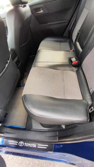 Blue Toyota Auris 2016 in Klaipeda, with an engine capacity of 1.80 L and mileage of 135 thousand km for 13900 €, photo 12 on AUTOMOTO.COM.LV